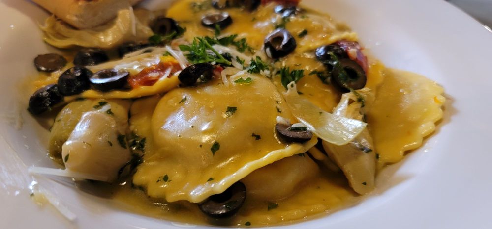 PASTA PRONTO - 86 Photos & 94 Reviews - 2151 Market St, Redding ...