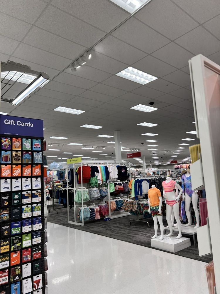 TARGET - Updated October 2025 - 33 Photos & 20 Reviews - 3804 Metro Dr ...