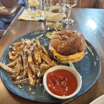 THE CRUNKLETON - Updated April 2025 - 1120 Photos & 458 Reviews - 1957 ...