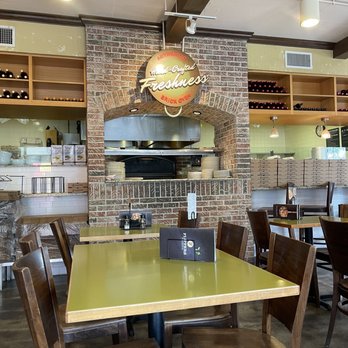 FLIPPERS PIZZERIA - Updated October 2025 - 177 Photos & 244 Reviews ...