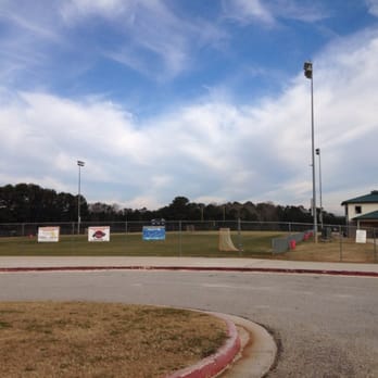 MOSLEY PARK RECREATION CENTER - Updated January 2026 - 17 Photos - 1041 ...