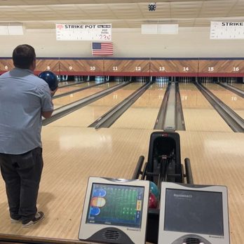 COLONIAL LANES - Updated January 2026 - 11 Photos & 14 Reviews - 1828 ...