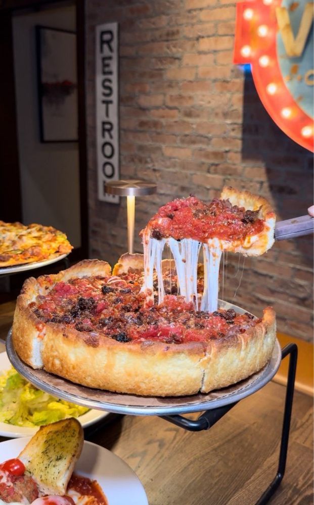 VERO CHICAGO PIZZA - Updated June 2025 - 202 Photos & 100 Reviews - 2855 W Ray Rd, Chandler ...