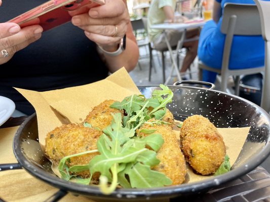 MAMA EAT - Updated July 2025 - 125 Photos & 110 Reviews - Via di San ...