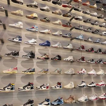 FLIGHT CLUB - Updated December 2025 - 165 Photos & 300 Reviews - 535 N ...