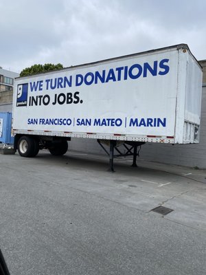 GOODWILL DONATION CENTER - Updated December 2025 - 18 Photos & 55 ...