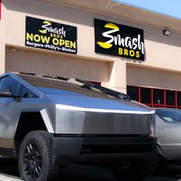 SMASH BROS BURGERS - Updated July 2025 - 133 Photos & 99 Reviews - 1459 ...