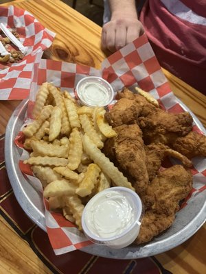 CLUCKERS - 36 Photos & 55 Reviews - 4308 Charlestown Rd, New Albany ...