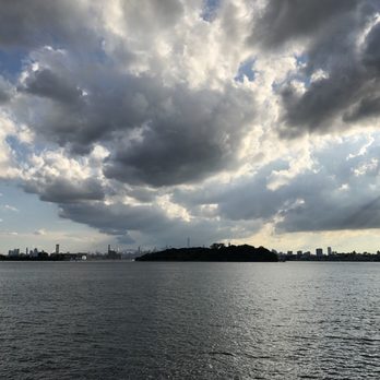 FLOATING POOL AT BARRETTO POINT PARK - Updated January 2026 - 12 Photos ...
