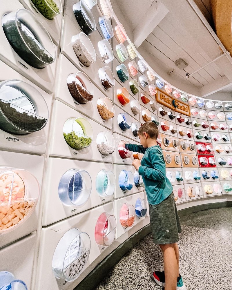 THE LEGO STORE - 1132 Photos & 231 Reviews - 1672 E Buena Vista Dr ...