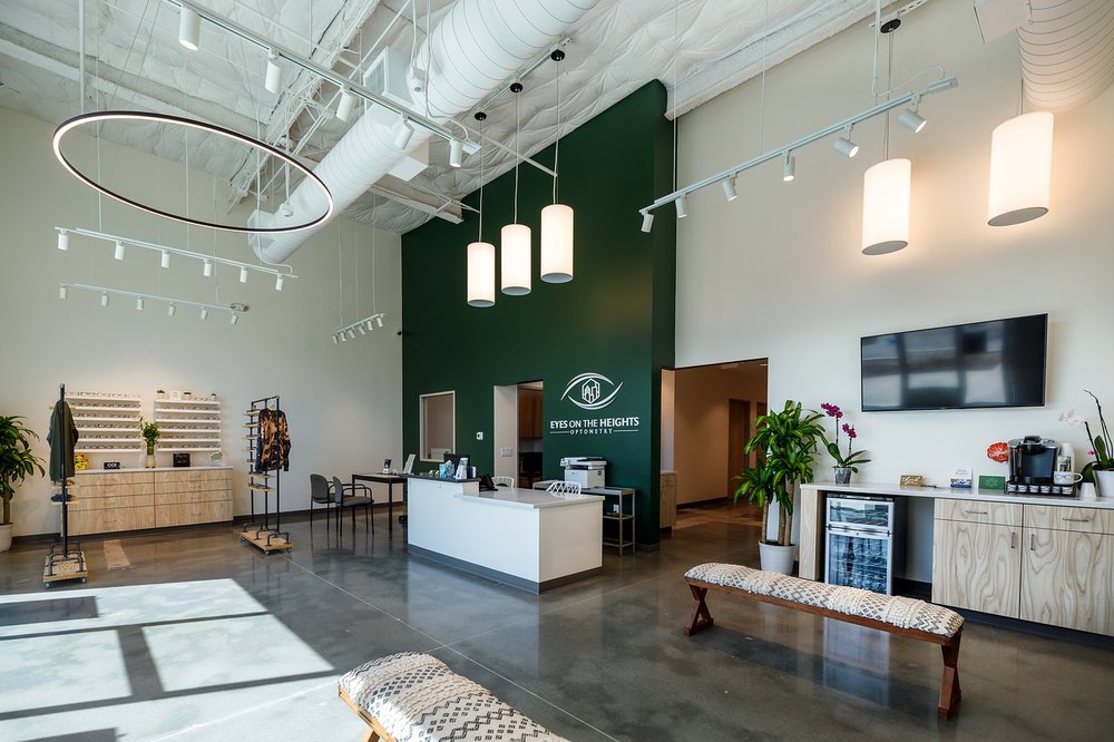 EYES ON THE HEIGHTS - Updated May 2025 - 2401 N Shepherd Dr, Houston ...