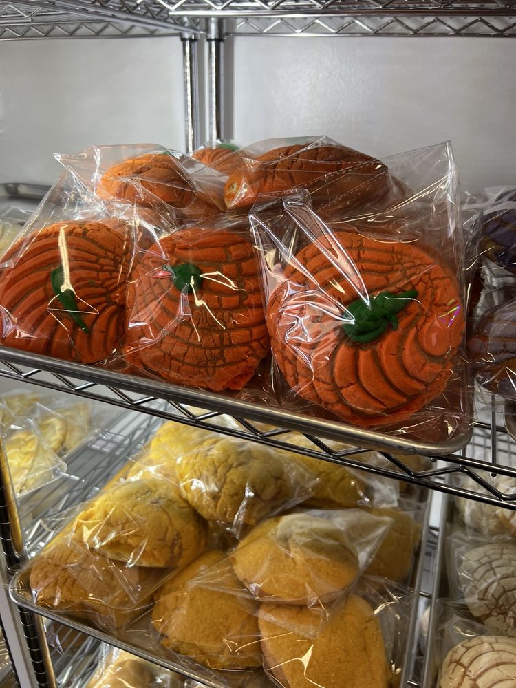 ELY’S BAKERY - Updated December 2025 - 12 Photos & 18 Reviews - 450 N Maclay Ave, San Fernando ...