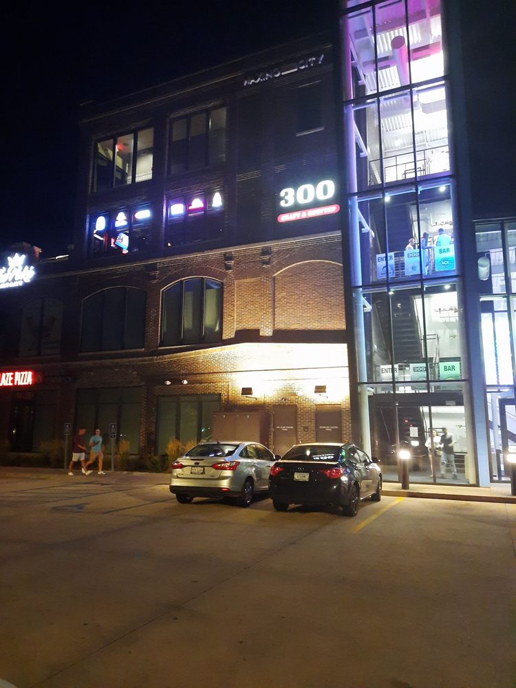 300 CRAFT AND ROOFTOP - Updated August 2024 - 27 Photos & 43 Reviews ...