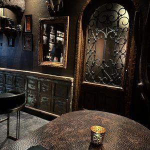 SIDEBAR - Updated October 2025 - 16 Photos - 9757 Katy Fwy, Houston ...