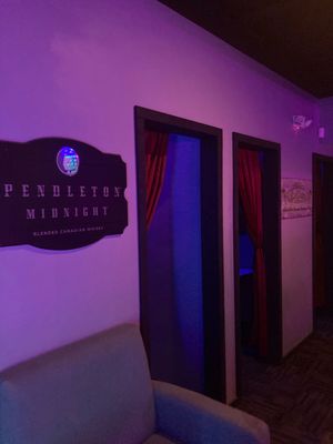 WHISPERS GENTLEMEN’S CLUB - Updated December 2025 - 17 Photos & 16 ...