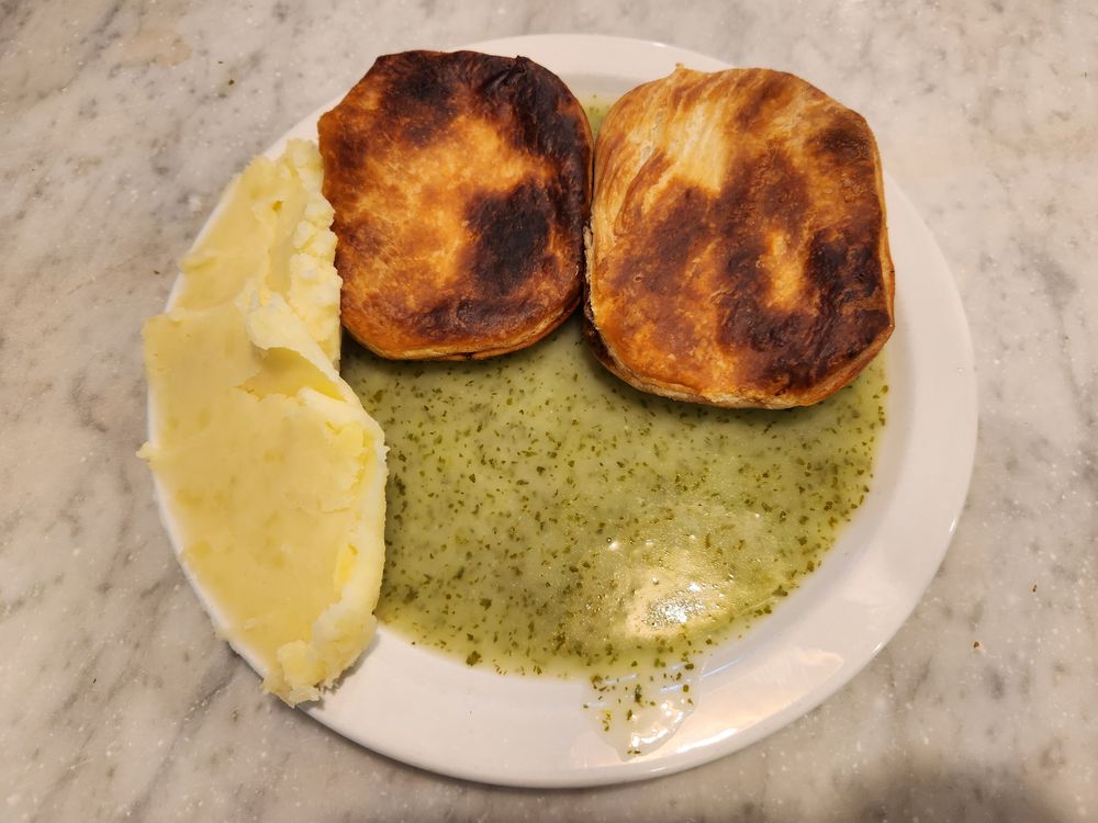 M MANZE - Updated September 2024 - 44 Photos & 19 Reviews - 87 Tower ...