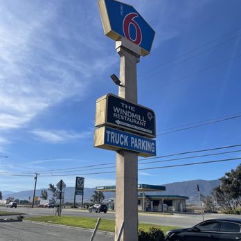 THE WINDMILL - Updated June 2024 - 121 Photos & 215 Reviews - 1167 ...