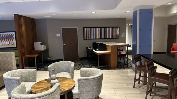 HOLIDAY INN EXPRESS & SUITES ROMEOVILLE - JOLIET NORTH - Updated April ...