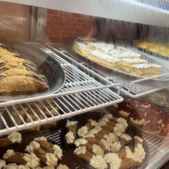 ALVARO BREAD AND PASTRY SHOPPE - Updated October 2025 - 123 Photos ...