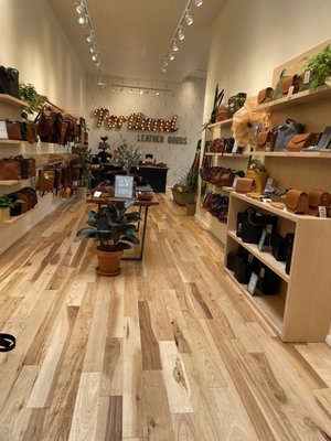 PORTLAND LEATHER - 42 Photos & 24 Reviews - 808 NW 23rd Ave, Portland ...