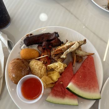 GOLDEN APPLE BUFFET - Updated January 2025 - 138 Photos & 57 Reviews ...