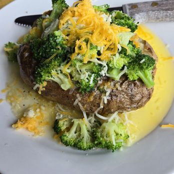 SPUDS WATERFRONT GRILL - Updated December 2025 - 140 Photos & 199 ...