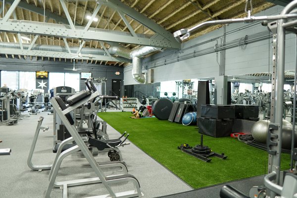 CFX BEVERLY - Updated September 2025 - 10 Photos & 33 Reviews - 2545 W ...