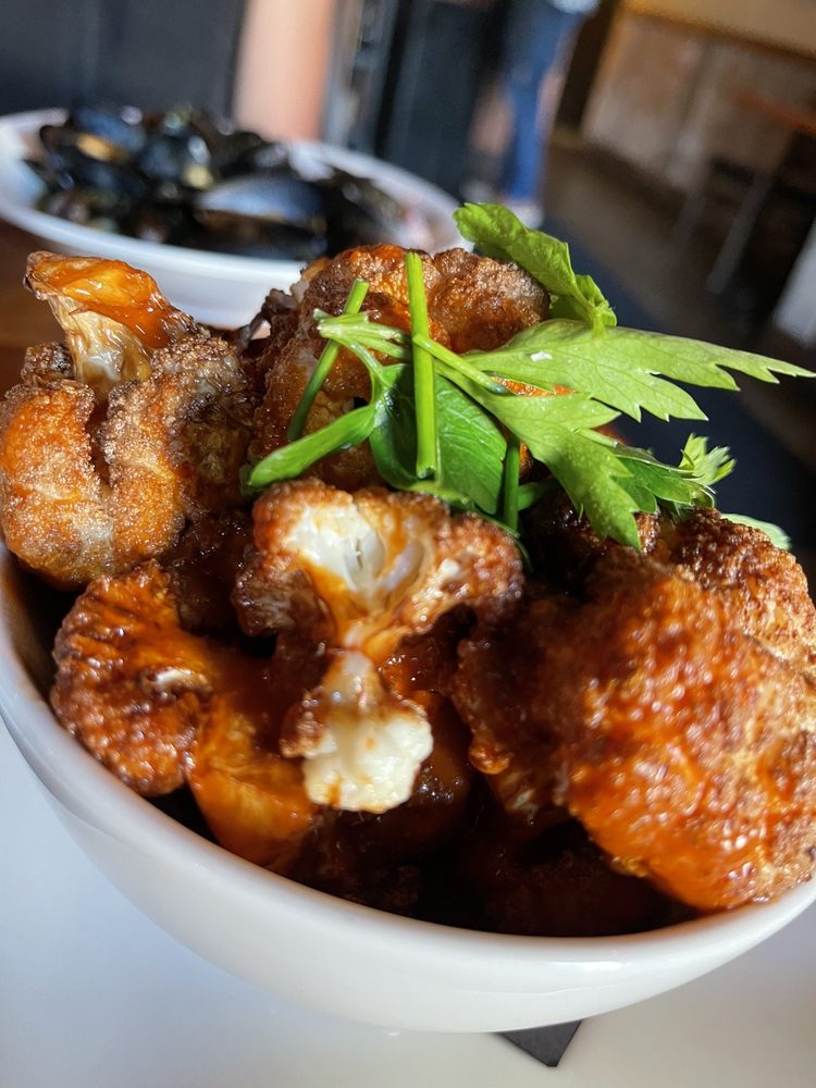 TABOR TAVERN - 400 Photos & 633 Reviews - 5325 E Burnside St, Portland ...