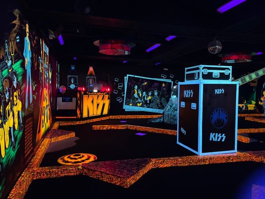 KISS BY MONSTER MINI GOLF - Updated July 2024 - 873 Photos & 344 ...