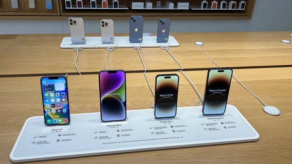 APPLE CAMBRIDGESIDE - Updated December 2025 - 16 Photos & 203 Reviews ...