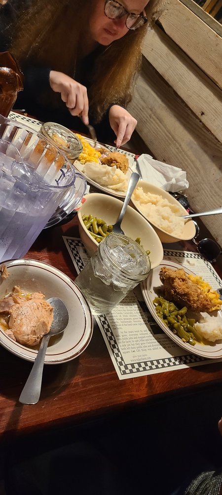 MIKE’S FARM & COUNTRY STORE - 193 Photos & 145 Reviews - 1600 Haw ...