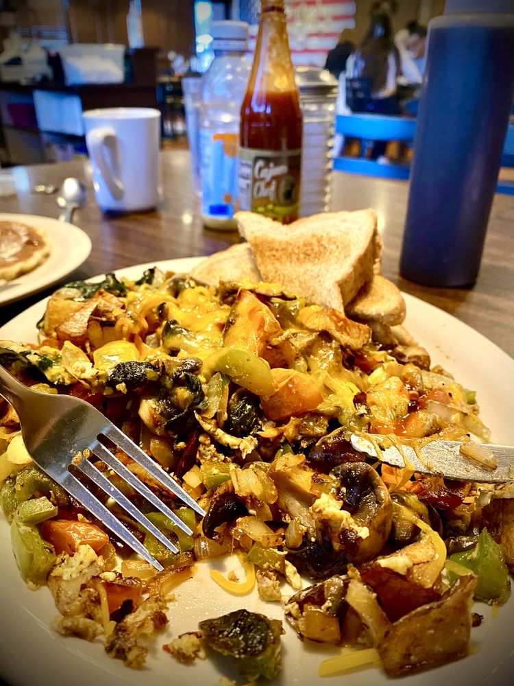 GARLAND CAFE - Updated December 2025 - 80 Photos & 100 Reviews - 999 W ...