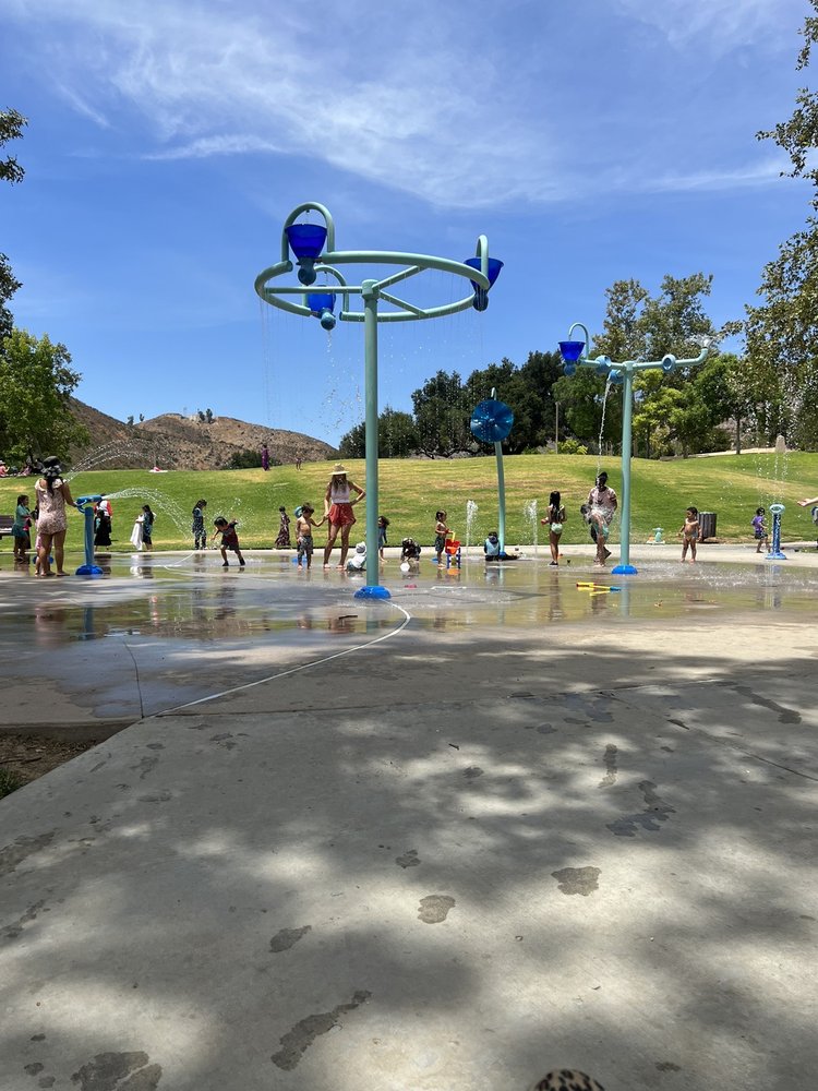 OAK PARK SPLASH PAD - 31 Photos & 48 Reviews - 5600 Hollytree Dr, Oak ...