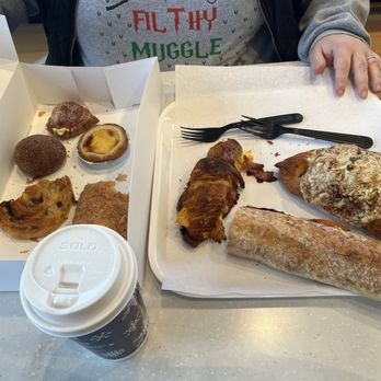 PARIS BAGUETTE - Updated December 2025 - 69 Photos & 40 Reviews - 549 ...