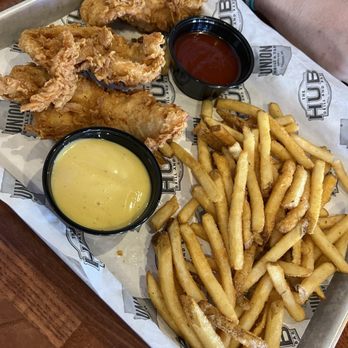 THE HUB GRILL AND BAR - Updated October 2025 - 152 Photos & 185 Reviews ...