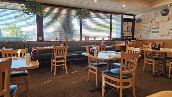 CLOCK RESTAURANT - Updated December 2025 - 75 Photos & 92 Reviews ...