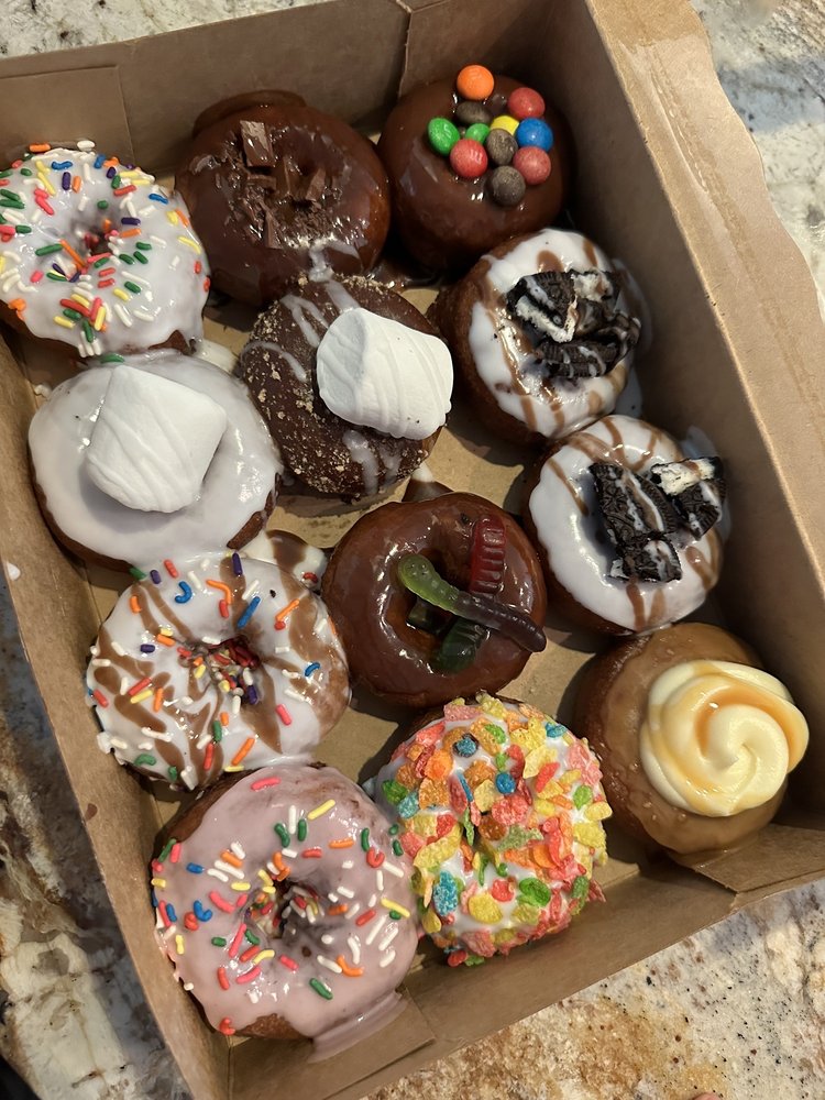 DESTINATION LITTLE DONUTS - Updated August 2024 - 372 Photos & 282 ...