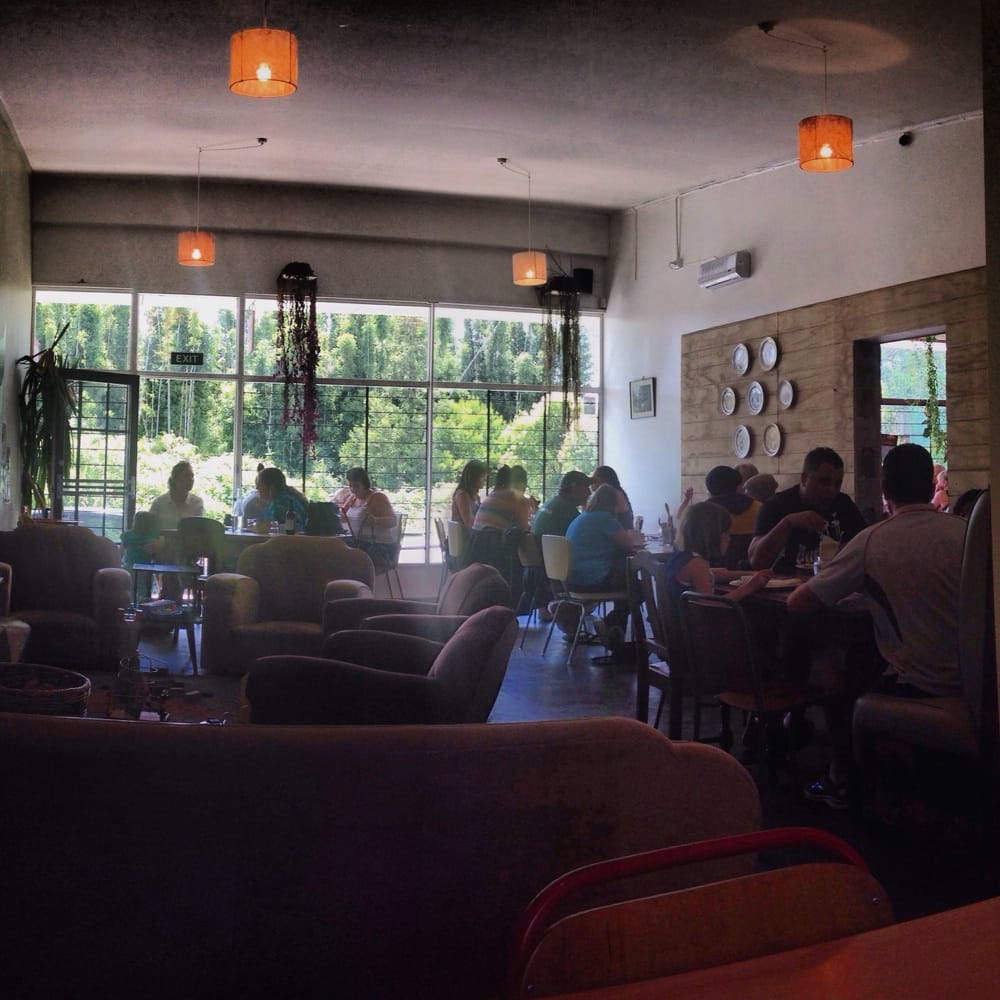 HUMBUG CAFE - Updated August 2025 - 14 Photos & 18 Reviews - 32 Rua Rd ...