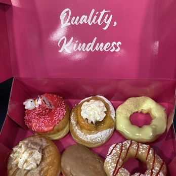 PAINTED DOUGH - Updated July 2024 - 2050 Photos & 1395 Reviews - 5702 ...