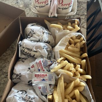PERRY’S PLACE - Updated April 2025 - 49 Photos & 60 Reviews - 4477 East ...