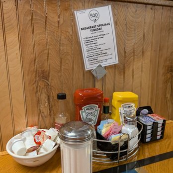THE 520 CAFE - Updated January 2026 - 23 Photos & 24 Reviews - 520 ...