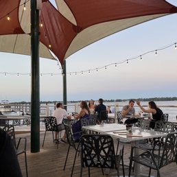 PERSIMMONS WATERFRONT RESTAURANT - Updated November 2024 - 453 Photos ...