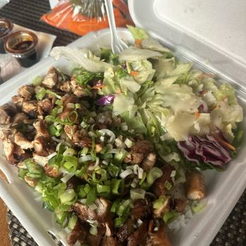 MOS 2 - Updated November 2025 - 214 Reviews & 83 Photos - 1933 W 17th ...