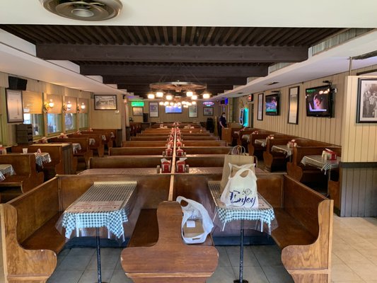 RUSSELL’S BARBECUE - 213 Photos & 459 Reviews - 1621 N Thatcher Ave ...