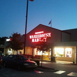 GIANT - Updated August 2025 - 10 Reviews - 86 Glocker Way, Pottstown ...