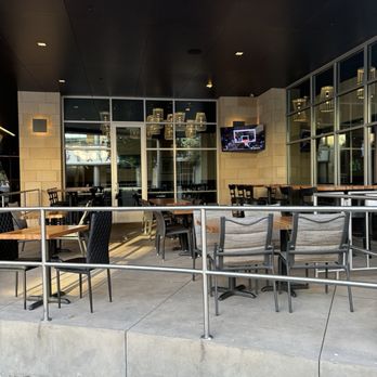 DEE’S TABLE BURGERS & MORE - Updated December 2025 - 40 Photos & 37 ...