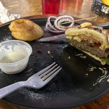 ALASKAN BURGER & BREW - Updated August 2024 - 100 Photos & 117 Reviews ...