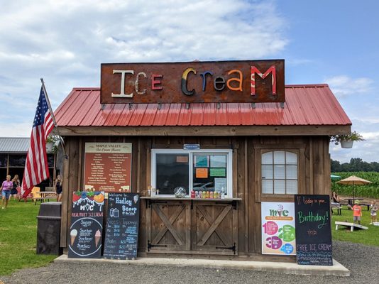 HADLEY SCOOP AT THE SILOS - Updated July 2025 - 46 Photos & 38 Reviews ...