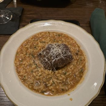 GIGI - Updated December 2025 - 402 Photos & 220 Reviews - 431 Columbus ...