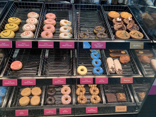 DUNKIN’ DONUTS - Updated December 2025 - 16 Photos & 19 Reviews - Am ...
